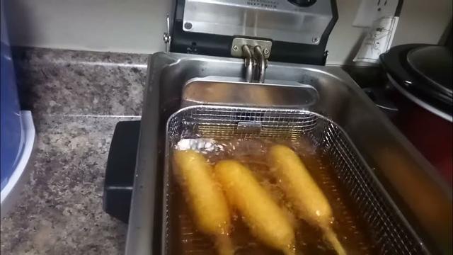 How to Deep Fry Frozen Corn Dogs: The Ultimate Guide